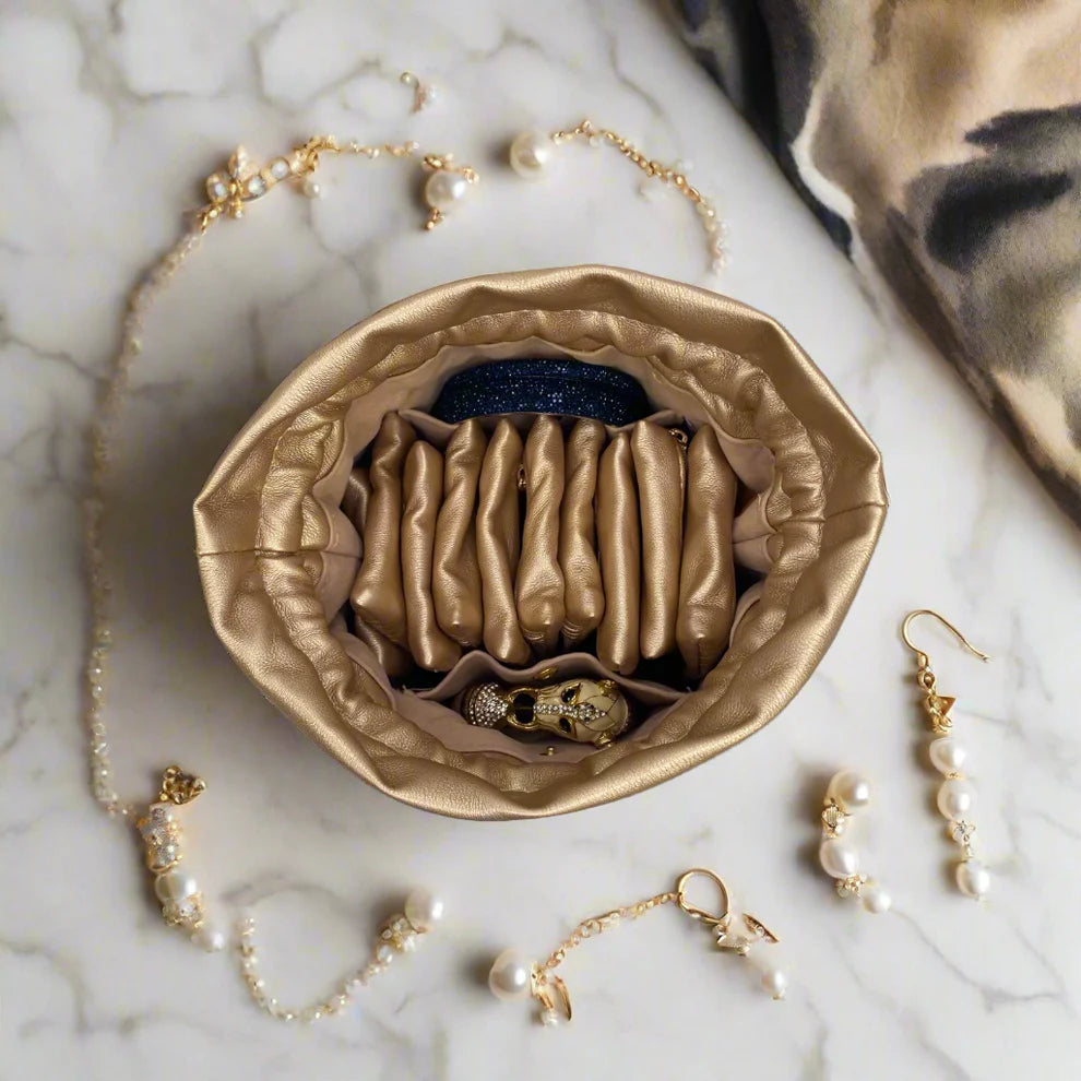 Oprah's Favorite Things 2021 - Ultra Jewelry Case - Nude & Gold ...